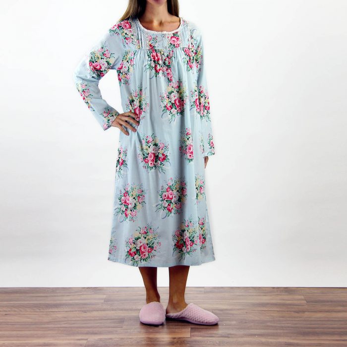 A Simple Guide to Choosing Comfy Women's Sleepwear