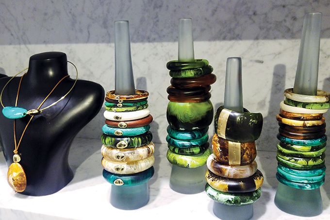 Fashion Conscience: Embrace Your Ethical Style with Resin Jewellery